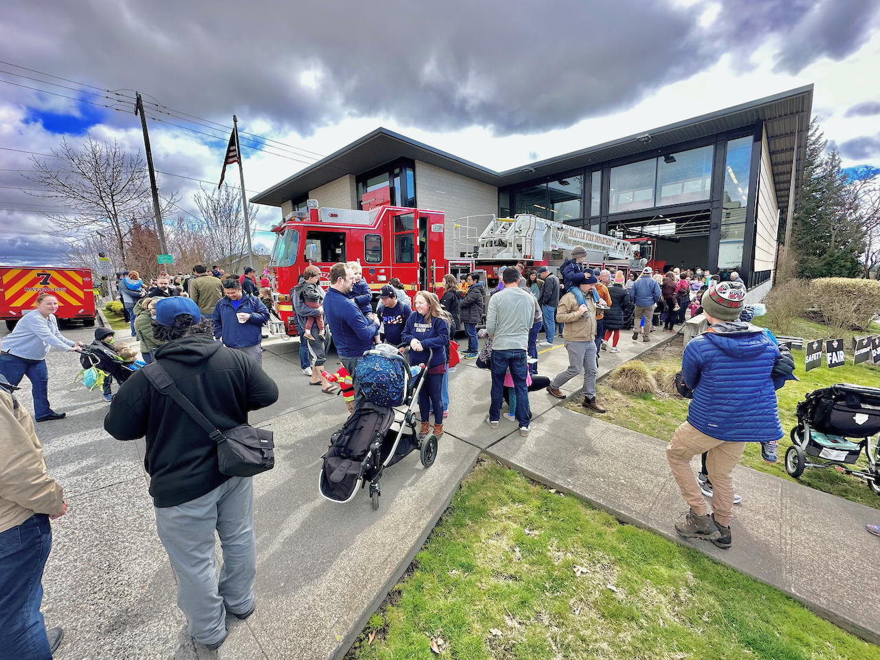 Fire Station 37 Safety Fair aimed to engage and educate | Westside Seattle